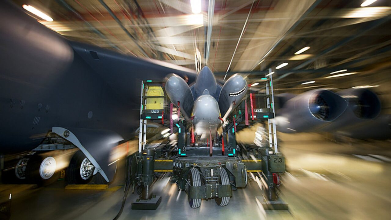 Letové testy nové řízené střely letectva s nukleárním vyzbrojením ...