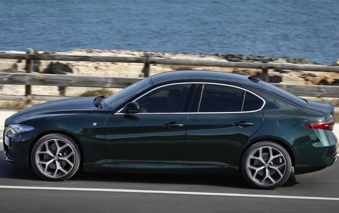 Alfa Romeo Giulia 2024 - sAuta.eu